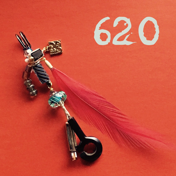 羽の生えたロボット 620 ブローチ sto-robo 通販｜Creema(クリーマ) 4012160