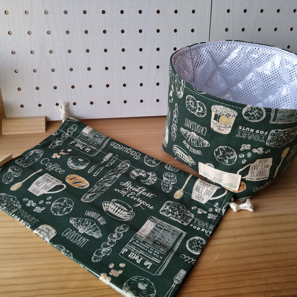 【お弁当袋S】選べる保冷・保温袋付き【おしゃれなカフェ】モスグリーン 弁当袋・風呂敷 ゆたまうか 通販 11505233｜Creema(クリーマ)