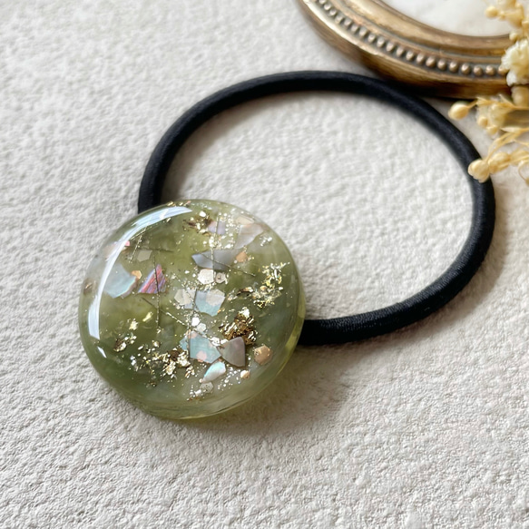 サークル＊ニュアンスシェルのヘアゴム/ポニーフック【ピスタチオ】 ヘアゴム N&lapin 通販 12637791｜Creema(クリーマ)