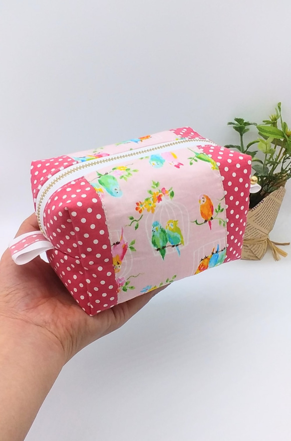 ボックスポーチ☆インコとドット柄（ピンク） ポーチ ponystar 通販｜Creema(クリーマ) 11561334