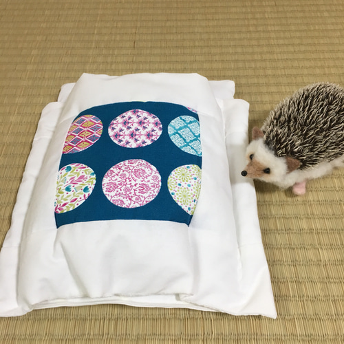 ハリネズミの布団「おふとんねる」ネイビー 丸 寝袋 寝床 ケージ ハリネズミの布団「おふとんねる」ネイビー 丸 寝袋 寝床 ケージ