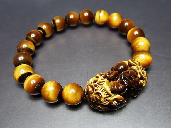 天然石4Aタイガーアイ・ヒキュウ彫りオリジナル ブレスレット 石街 ブレスレット 天然石工房 石街 通販 5418434｜Creema(クリーマ)