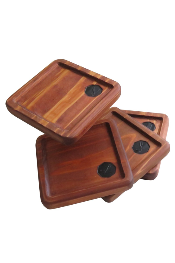 木製コースター 無塗装 柿渋染め 蜜蝋仕上げ 大分県産杉材 その他キッチン小物 Laveis 通販 12733816｜Creema(クリーマ)