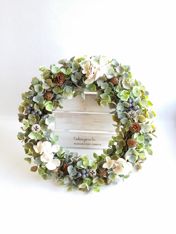 紫陽花ホワイト×木の実＊ ナチュラルリース☆ リース Olive_house 通販 4017549｜Creema(クリーマ)