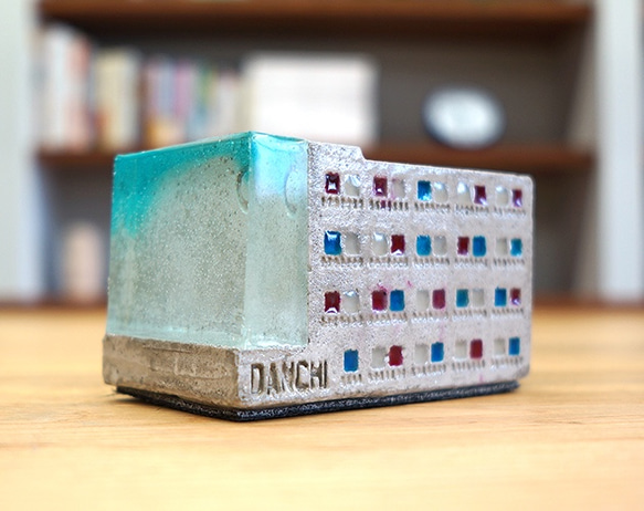 小さな団地の文具スタンド。 “DANCHI” [C棟] ペン・筆記用具 heyamidori 通販 10256969｜Creema(クリーマ)