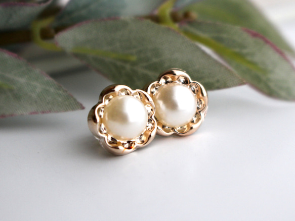 ラッピング無料 】パールモチーフピアス(送料込み) ピアス（スタッド・一粒） coco 通販 11610092｜Creema(クリーマ)