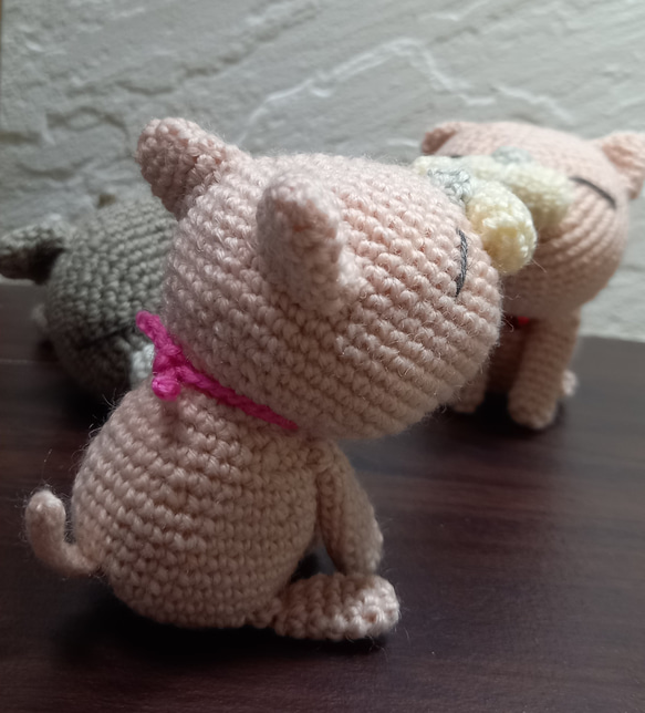 【送料無料】薄ピンクねこさん編みぐるみ(ピンク鈴) あみぐるみ hiro3163 通販｜Creema(クリーマ) 12589459