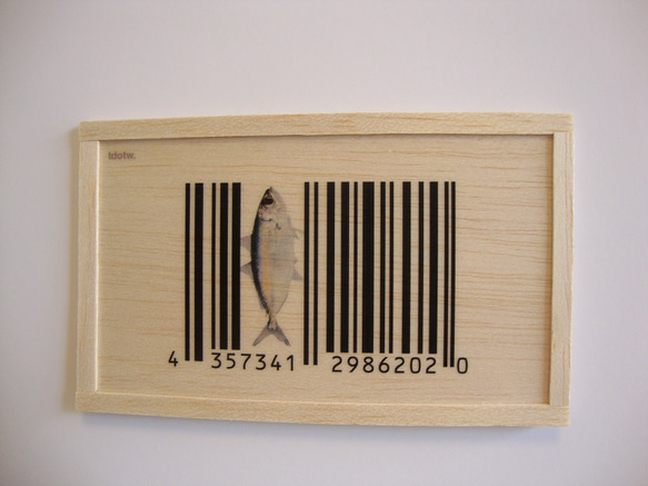 Fish barcode ウォールステッカー・ウォールデコ pictgraph 通販 429771｜Creema(クリーマ)