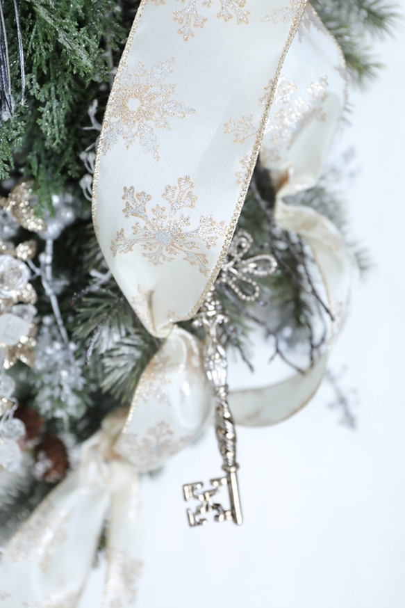 クリスマススワッグ シルバー＆ブルー アートフラワー S-colour 通販 3183643｜Creema(クリーマ)