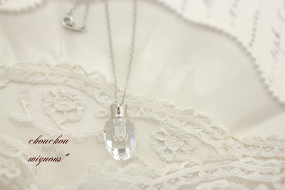 ビンテージスワロフスキー＊香水壜のネックレス＊Cristal silver ネックレス・ペンダント blanc 通販 11588746 ...