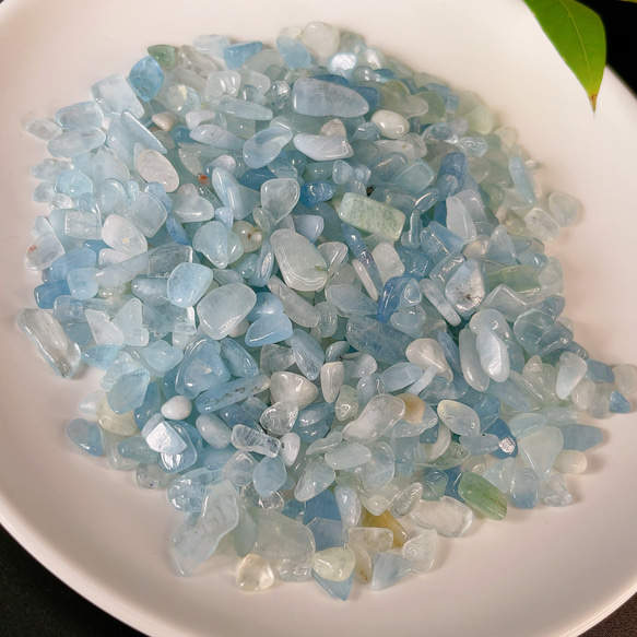 高品質天然石 アクアマリンさざれ石 中粒 20g ブラジル産 天然石 cometstone 通販｜Creema(クリーマ)