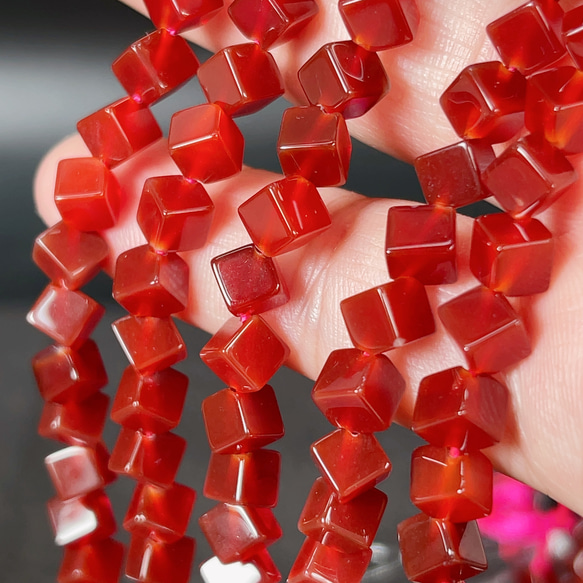 天然石 赤瑪瑙 カーネリアン キューブ型 10粒 5x5mm 天然石 cometstone 通販｜Creema(クリーマ) 12567231
