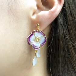 トルコキキョウのイヤリング（ノンホールピアス） ディップアート フラワー 受注製作 イヤリング・ノンホールピアス tomo 通販 ...