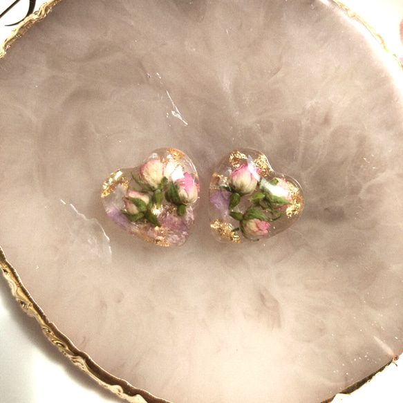 ハート型ミニミニ薔薇ピアス84 ピアス（スタッド・一粒） ラベンダー 通販 12732518｜Creema(クリーマ)