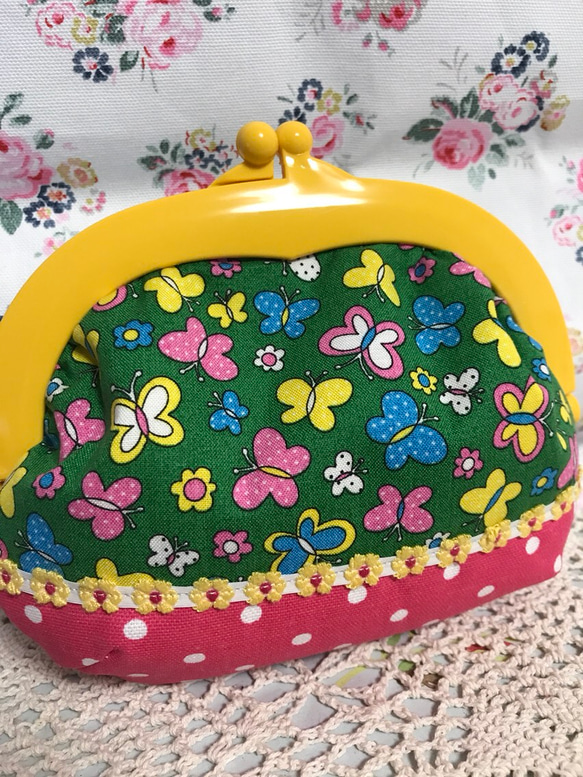 蝶々柄 ガマ口ポーチ がま口 ShinyStone 通販 4623122｜Creema(クリーマ)