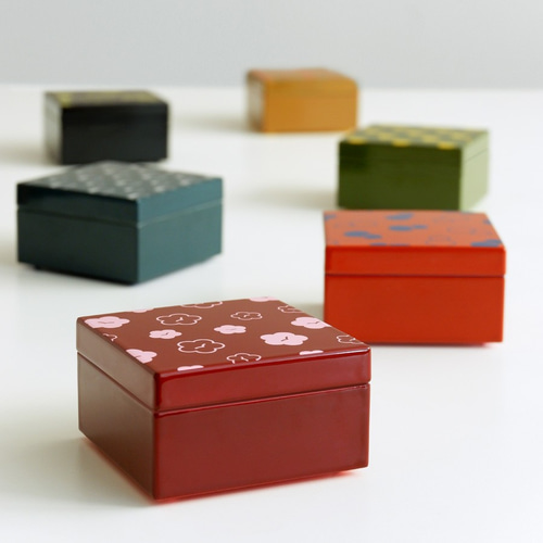 うるしこはこ 梅 漆塗りの小箱 漆器の小物入れ お椀・ボウル・鉢 うるしこはこ 梅 漆塗りの小箱 漆器の小物入れ お椀・ボウル・鉢