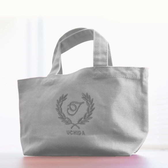 名入れ刺繍キャンバストートバッグ 選べる刺繍色 Sサイズ ロゴ葉 グレー トートバッグ クラウンハート 通販 1887062｜Creema(クリーマ)