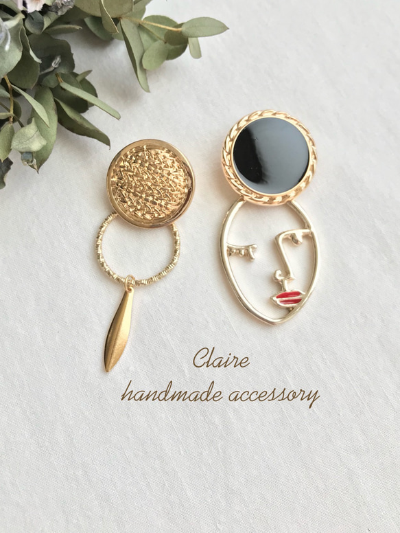 ♡再販 2way 話題の赤リップフェイスチャーム ︎ヴィンテージボタンのお洒落なアシンメトリーピアス・イヤリング♡ ピアス（その他 ...