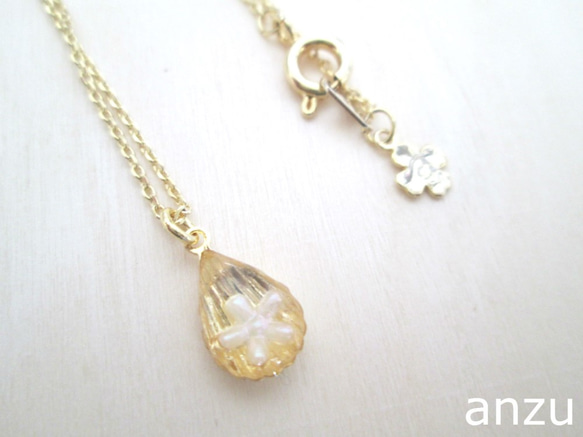 シェルドロップネックレス～フラワー（クリア） ネックレス・ペンダント anzu 通販 1543095｜Creema(クリーマ)
