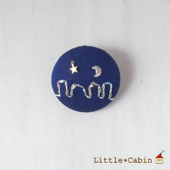 刺しゅうブローチ 【いちばん星】 ブローチ Little*Cabin 通販 1461976｜Creema(クリーマ)