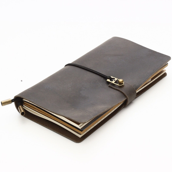 トラベルノート レギュラーサイズ アンティークグレー 手帳カバー QOLCA 通販 3067953｜Creema(クリーマ)