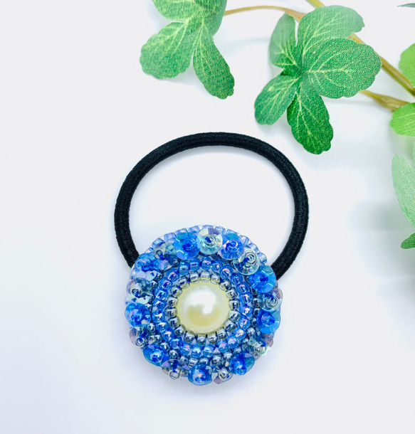 ヘアゴム＊ビーズ刺繍 ＊28 ヘアゴム =^mei.*handmade^= 通販 13019029｜Creema(クリーマ)