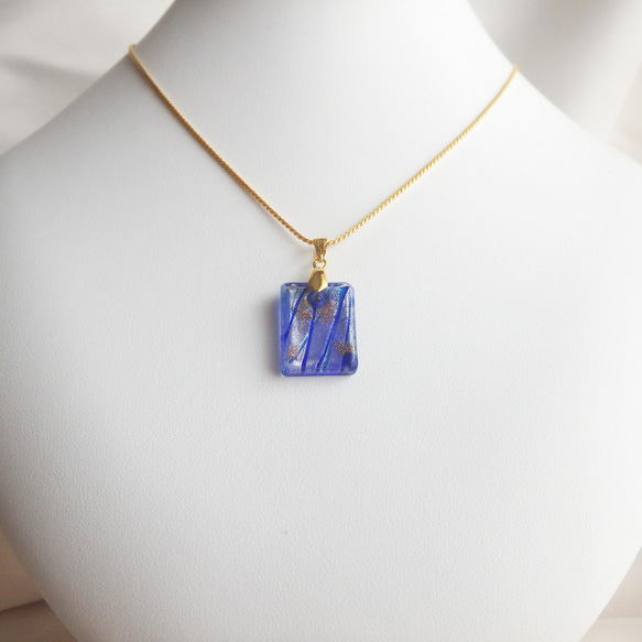 小粒のランプワークペンダント・藍色・とんぼ玉 シルバーフォイル 色ガラス ネックレス・ペンダント kireiya綺麗屋 通販 4261177 ...