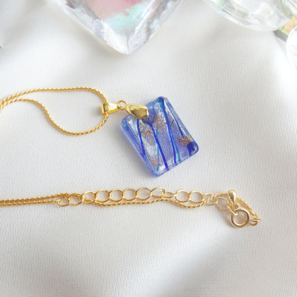 小粒のランプワークペンダント・藍色・とんぼ玉 シルバーフォイル 色ガラス ネックレス・ペンダント kireiya綺麗屋 通販 4261177 ...