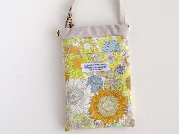 リバティ スマホ バネポーチ 大 スモールスザンナ 黄 iPhoneケース・カバー bean_0610 通販 1913863｜Creema(クリーマ)