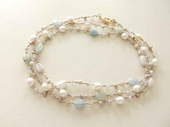 マルチカラーアクアマリンシルク糸ロングネックレス ネックレス・ペンダント Nerine 通販｜Creema(クリーマ) 4364422