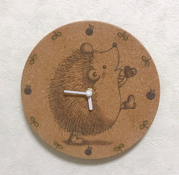 送料無料 ハリネズミのコルク時計（ウッドバーニング ） 掛け時計・置き時計 R 通販 10116429｜Creema(クリーマ)