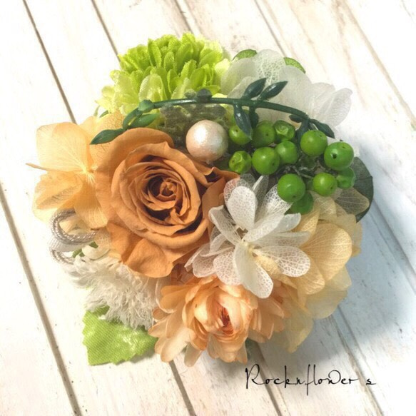 round corsage＊ピュア オレンジ コサージュ ROCK'N'FLOWER 通販｜Creema(クリーマ) 1633836