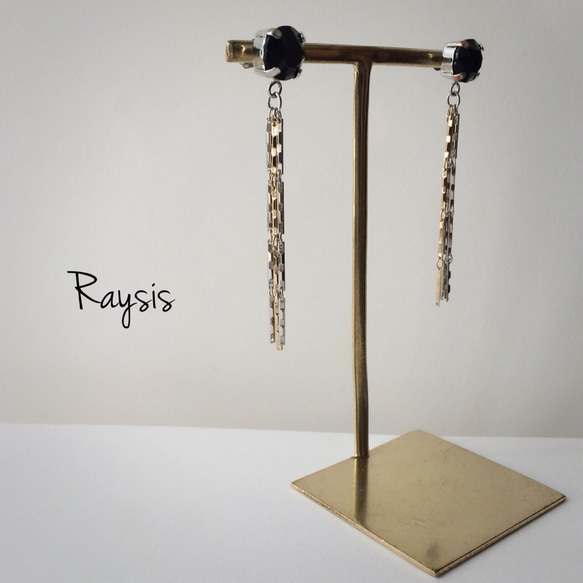 ギャラクシー 釘狀耳環 Raysis Tokyo 的作品｜Creema