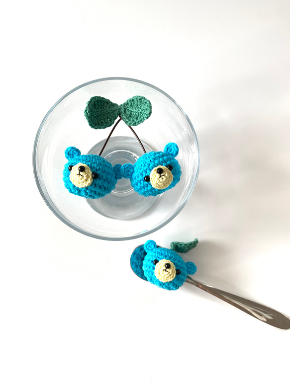 双子のくまちゃんさくらんぼの置き物・ブルー あみぐるみ happy maple 通販｜Creema(クリーマ) 12064760