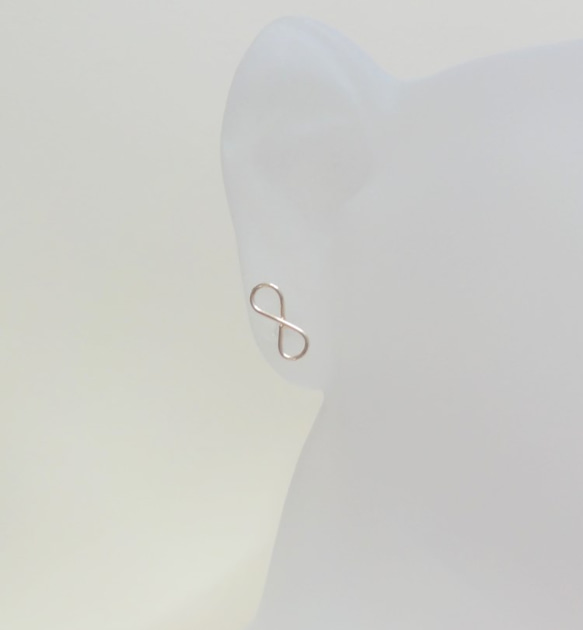 infinity 14kgf ピアス ピアス（スタッド・一粒） miku 通販 948629｜Creema(クリーマ)