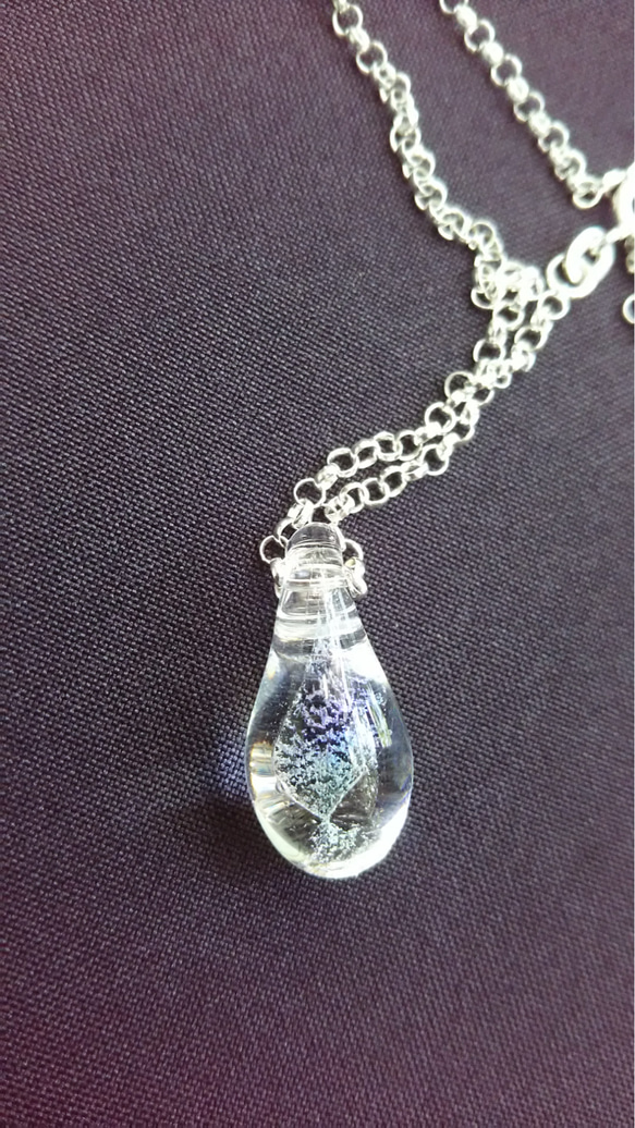 ボロシリケイトガラス 虹色ペンダント ネックレス・ペンダント Island bead samasama 通販 2730002｜Creema(クリーマ)