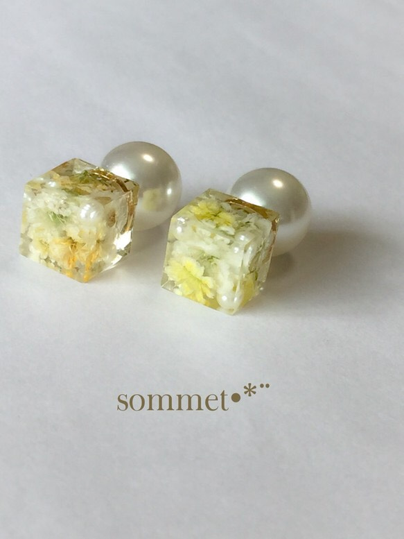 flowerキューブ＊2weyピアス ピアス（スタッド・一粒） sommet 通販 1893989｜Creema(クリーマ)