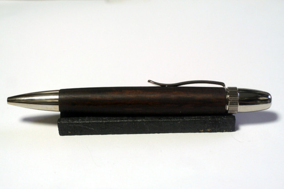 縞黒檀 唐木3銘木 赤身材 プラチナメッキ金具 芯繰り出し両方向 ジェットストリーム芯 ペン・筆記用具 杢杢工房 通販｜Creema(クリーマ ...