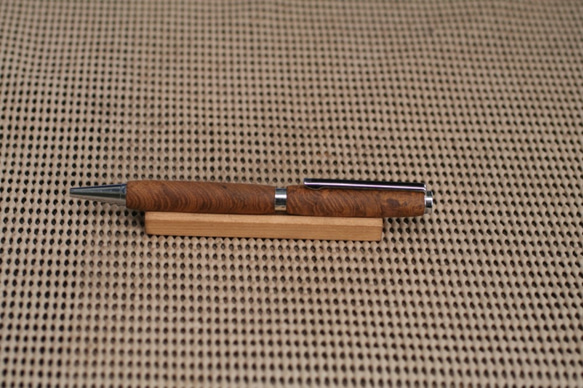 チーク 世界三大銘木 船舶材 伐採禁止 2軸モデル ヨーロピアンスリム クロス芯 ペン・筆記用具 杢杢工房 通販 7630951｜Creema ...