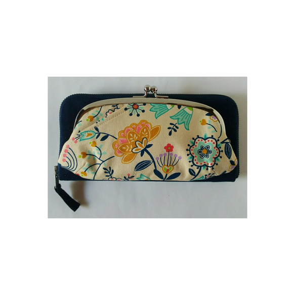 がま口付き長財布 お花がいっぱい 長財布 クサムラノナカ 通販 5530366｜Creema(クリーマ)