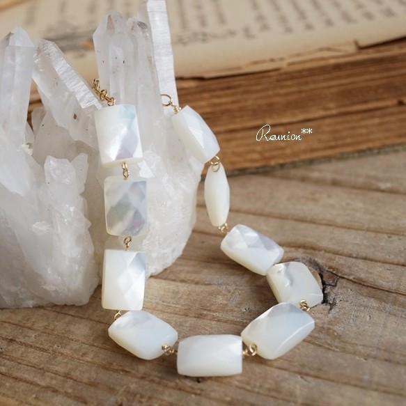 ホワイトシェルブレスレット 14KGF ブレスレット petit la reve 通販 12305432｜Creema(クリーマ)