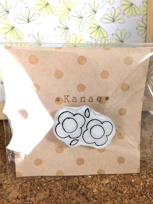 北欧風お花ブローチ ブローチ kanae ¨̮⋆♡⋆ 通販 1736261｜Creema(クリーマ)