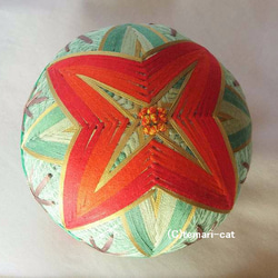 絹てまり「ポインセチア」薄緑地 手まり 手毬 手鞠 その他インテリア雑貨 手毬猫の店 通販 2760410｜Creema(クリーマ)