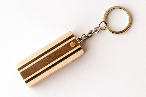 《送料無料》☆ギターの端材で作った寄木キーホルダー☆Aタイプ☆ キーホルダー 七尾工房 通販 3860191｜Creema(クリーマ)