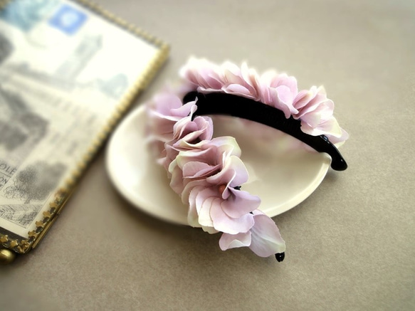 バナナクリップ 紫陽花の花びら ミルクピンク ヘアクリップ・バナナクリップ Humming Bird 通販｜Creema(クリーマ) 8699457