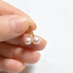 （1点もの・セール）ゴールドチタンピアス・アンティークピンクパール ピアス（フック・チェーン） febfac 通販 8771150 ...