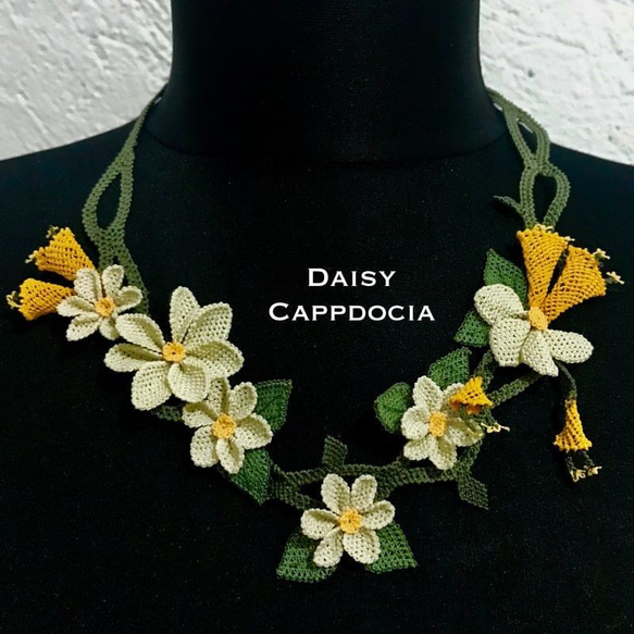 立体刺繍のネックレス「デイジーとつぼみ」イエロー ネックレス・ペンダント デイジー刺繍ショップ 通販｜Creema(クリーマ)