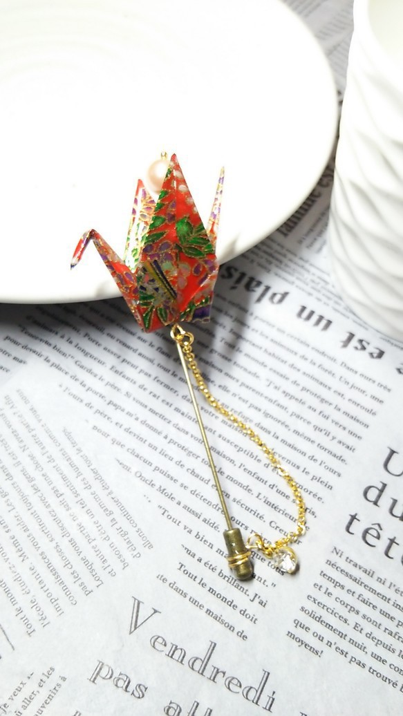 ＊origami＊折鶴ピンブローチ＊和友禅＊赤＊ 【受注制作】 かんざし FreeStyle.ilcuore 通販｜Creema(クリーマ ...