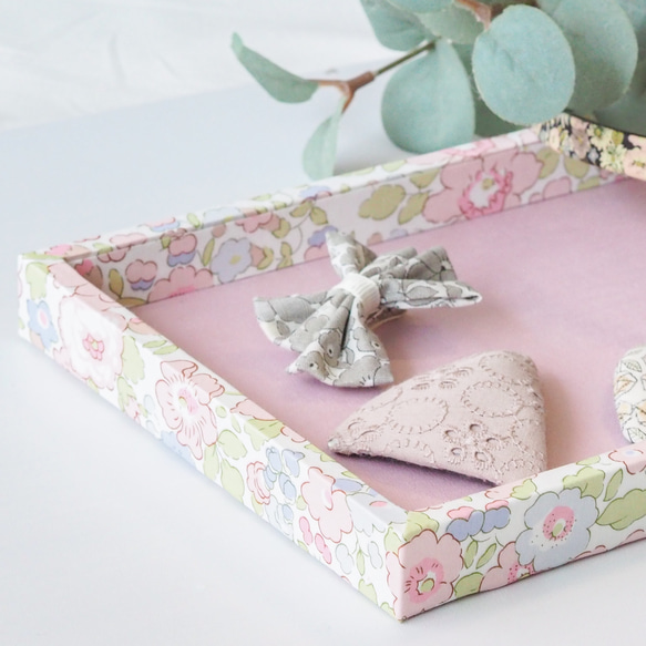 新作 ️リバティ カルトナージュトレイ フリーボックス・小物入れ ribbo___n 通販 12672145｜Creema(クリーマ)