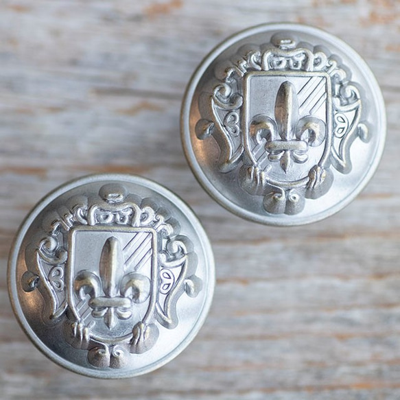 金屬標誌按鈕＃BT246 1孔25mm C /＃NBR銀色x白金5件 鈕扣・扣子 takashimabutton 的作品 7092946｜Creema